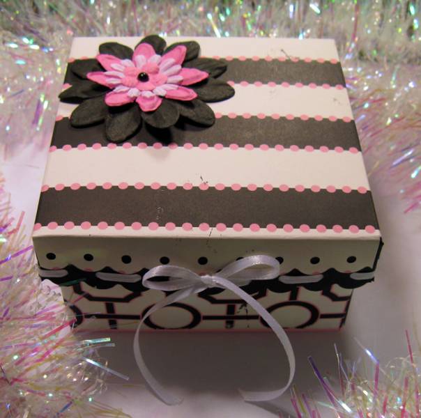 Scallop Box by LuvLee at Splitcoaststampers