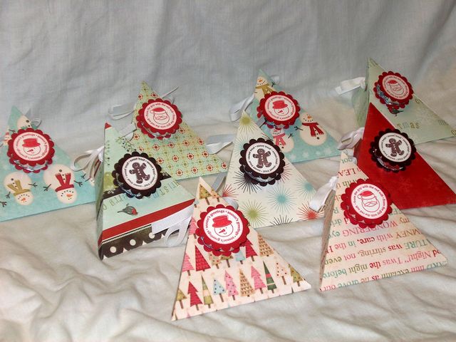 Triangle boxes for Xmas 1 by auntbaba246 at Splitcoaststampers